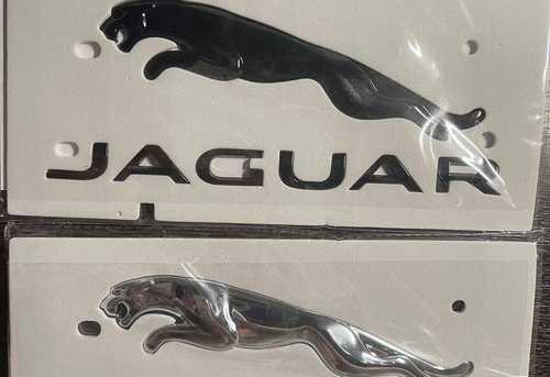 Шильдик с надписью Jaguar (эмблема ягуар) черный