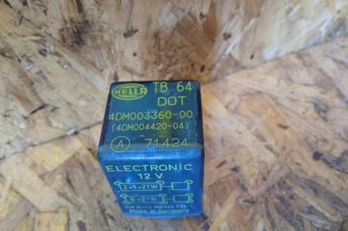Реле поворотов Audi 80 4DM00336000