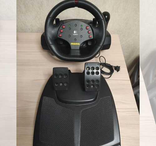 Игровой руль logitech momo racing для Алексея