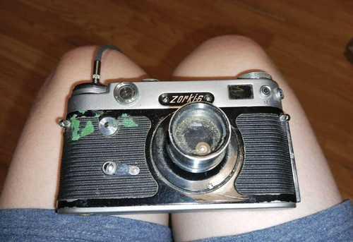 Плёночный фотоаппарат zorkiy-6