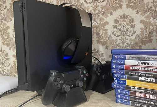 Sony PS 4, подставка, наушники, 2 геймпада, игры