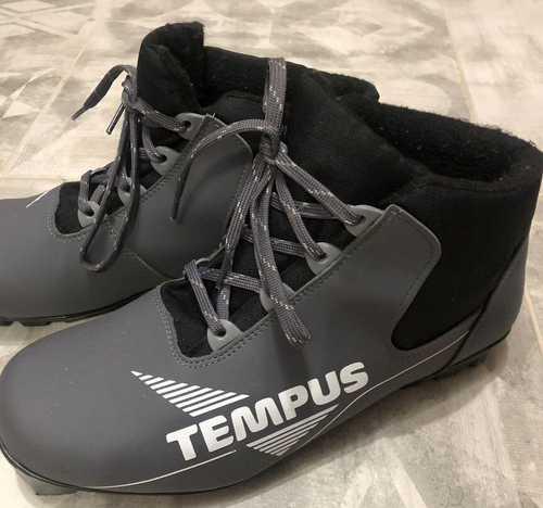 Лыжные ботинки Tempus р.42-43 NNN