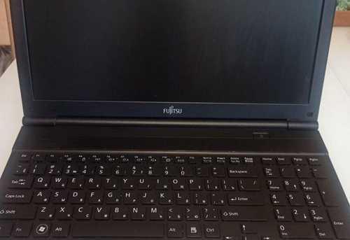 Ноутбук Fujitsu lifebook A532 диагональ 15.6