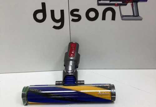 Турбощетка с лазером Dyson v15 sv22 Новая