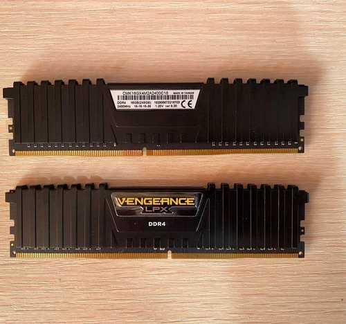 Оперативная память DDR4 16gb 2400mhz Corsair