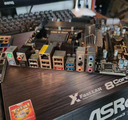 Материнская плата ASRock 990FX Extreme3