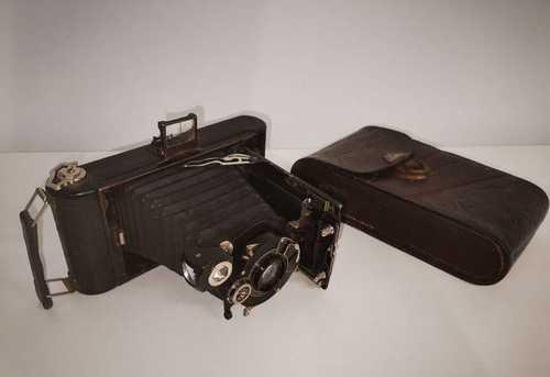 Старинный фотоаппарат Kodak