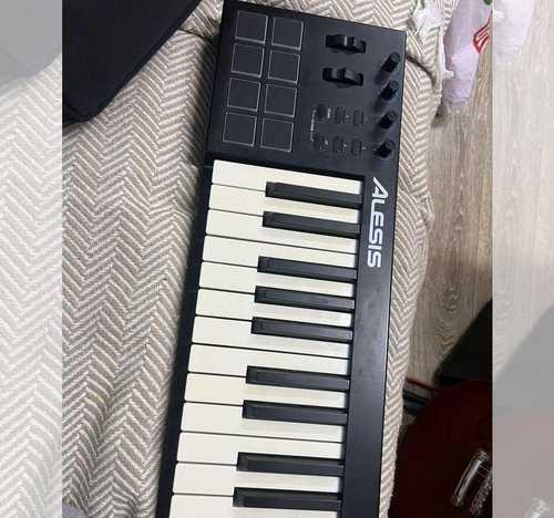 Midi клавиатура alesis v49