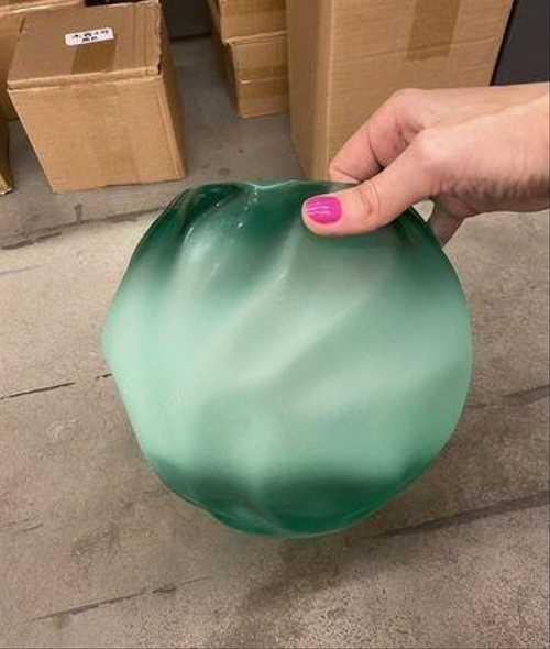 Стеклянная ваза, цвет зелёный. Только доставка