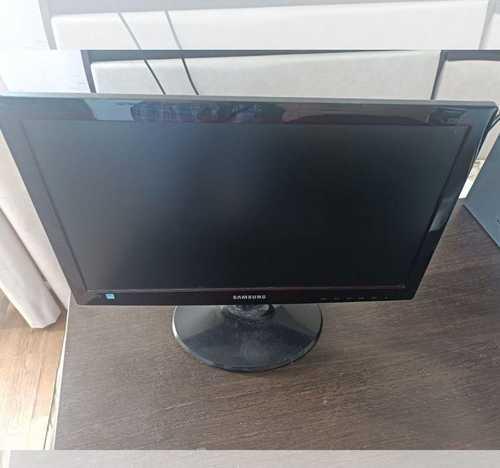 Монитор Samsung 19.5" S20C300BL