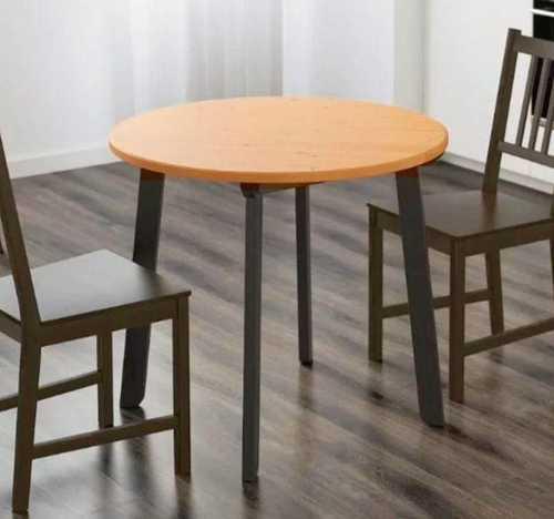 Стол, стулья IKEA