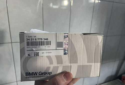 Оригинальные тормозные колодки BMW F10 + датчик