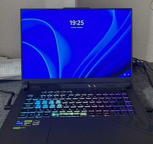 Asus rog strix g16