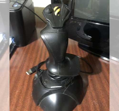 Джойстик thrustmaster