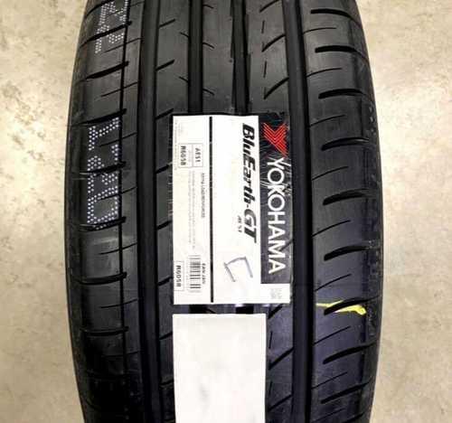 Yokohama BluEarth-GT AE51E 215/50 R17