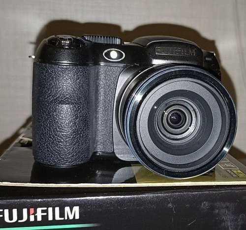 Цифровой фотоаппарат FujiFilm FinePix S2950