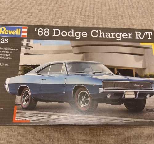 Revell АВТОМОБИЛЬ 1968 dodge charger R/T (1:25)