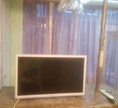 Телевизор Samsung UE32H4510AK белый 32'