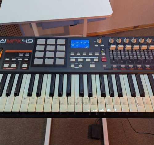 Midi клавиатура akai mpk 49