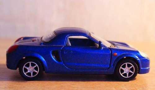 Модель машины Toyota MR2 1/32 KT5026 Kinsmart