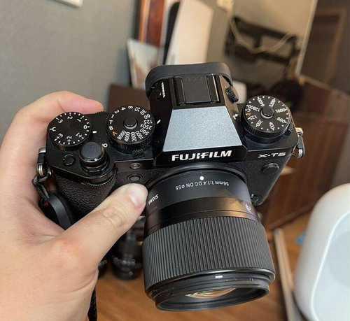 Объектив для Fujifilm Sigma AF 56mm f/1.4 DC DN