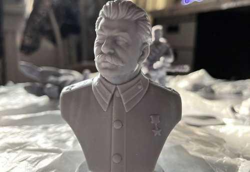 Фигурка Сталина