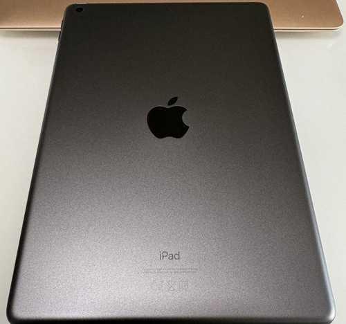 iPad (8-го поколения) Wi-Fi 32GB Space Gray 10.2