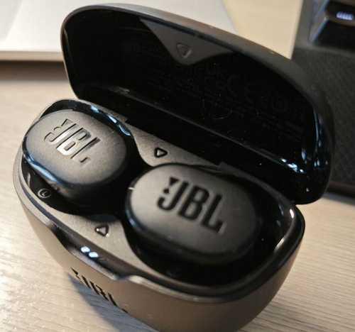 Беспроводные наушники JBL tune buds