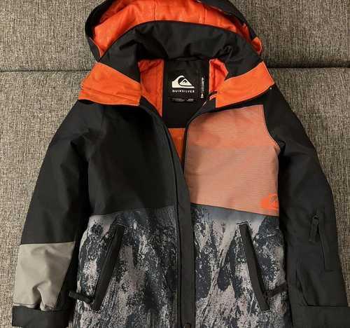 Делская сноубордическая куртка Quiksilver