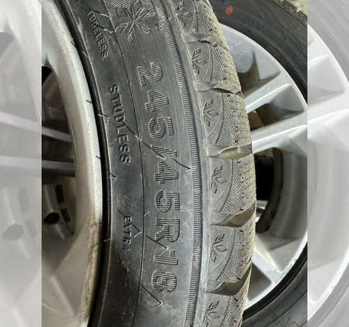 Triangle Snowlink TWT02 245/45 R18 100V