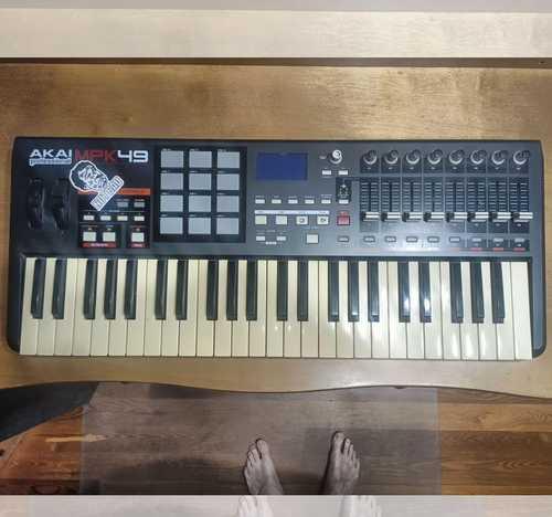 Akai MPK49 Миди Клавиатура