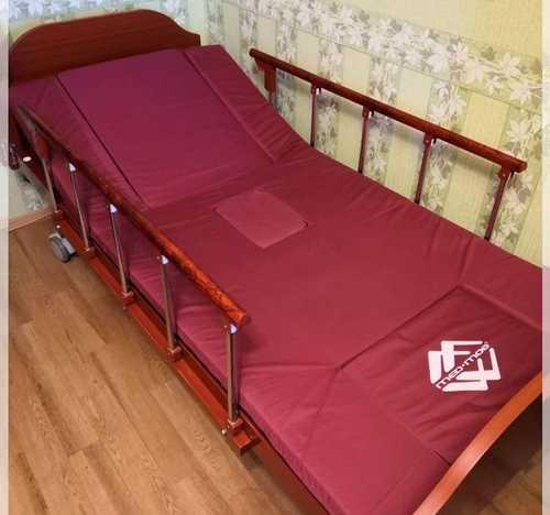 Кровать медицинская механическая с туалетом