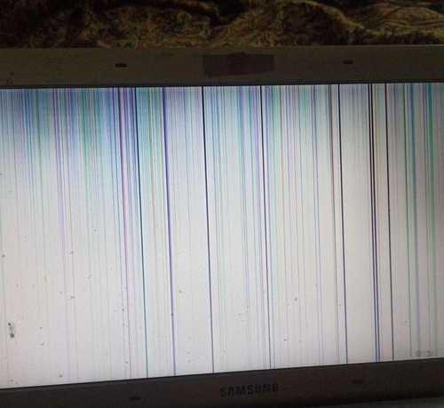 Ноутбук Samsung RV520 (NP-RV520-S0JRU) неисправный