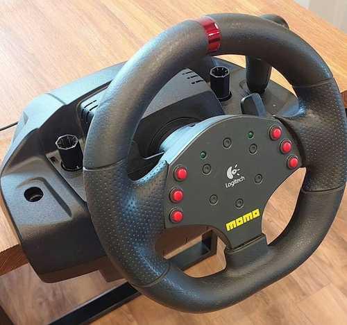 Руль Logitech momo racing с обратной связью