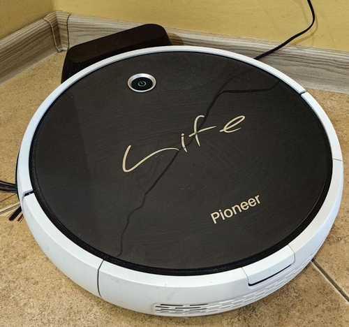 Робот-пылесос Pioneer VC705R