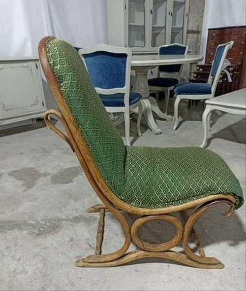 Стариннле антикварное кресло, Тонет