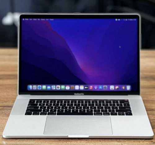 Macbook pro 15 2018 i7/16/512