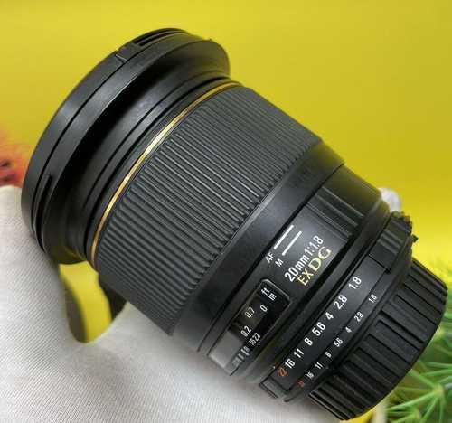 Sigma 20mm f/1.8 EX DG Nikon F