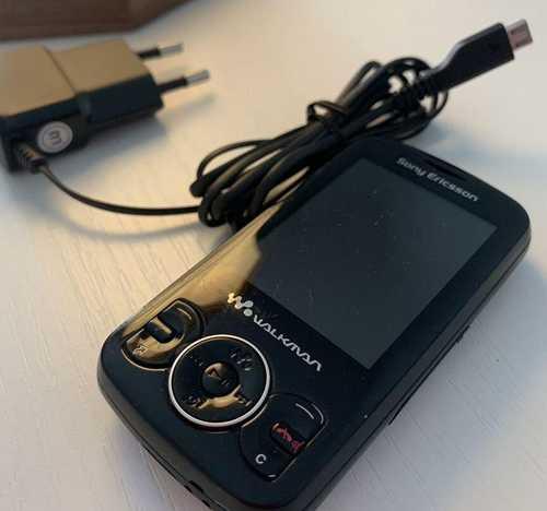 Sony Ericsson W200i