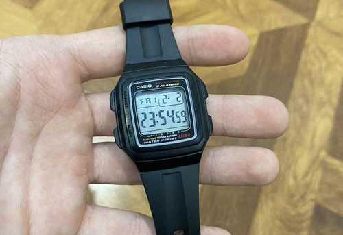 Часы Casio illuminator