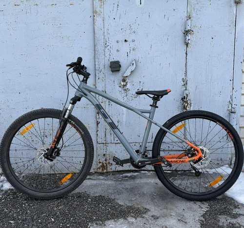 Велосипед GT avalanche sport 27.5