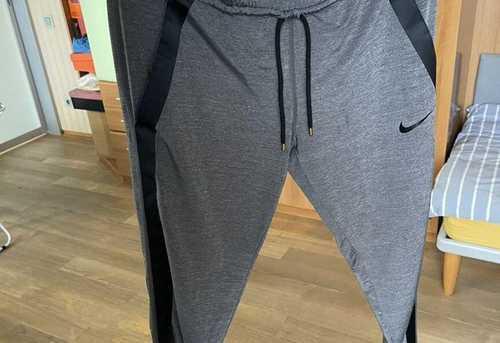 Спортивные штаны Nike оригинал S-M