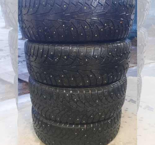 Nokian Tyres Hakkapeliitta 7 215/60 R16