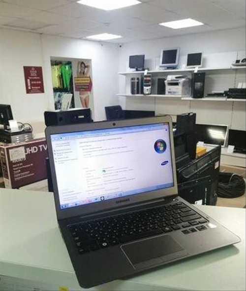 Ноутбук 13.3" Samsung NP530U3C