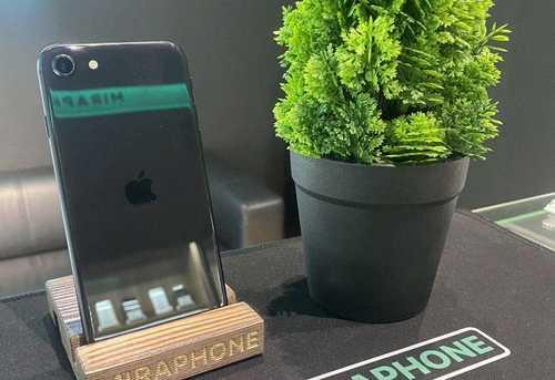 iPhone SE, 64 ГБ