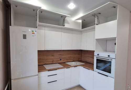 Кухня угловая белая эмаль до потолка