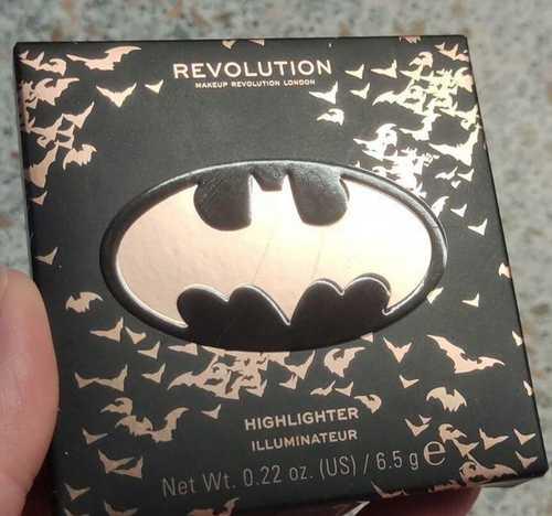Makeup Revolution DC X Batman Хайлайтер Bat Light