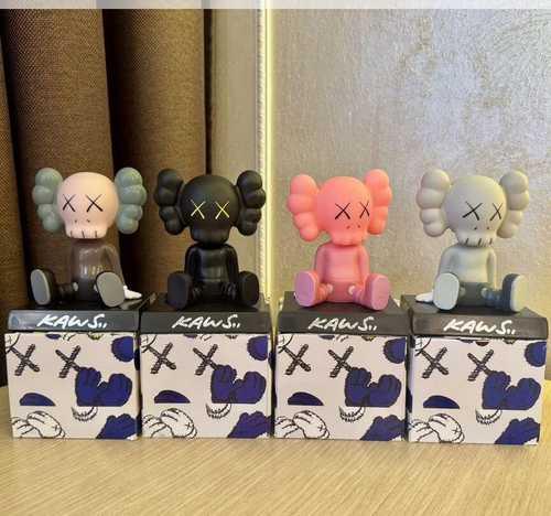 Kaws Коллекционные фигурки