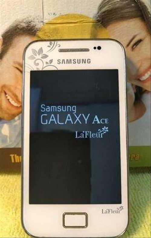 Телефон Samsung Ace la Fleur s5830i
