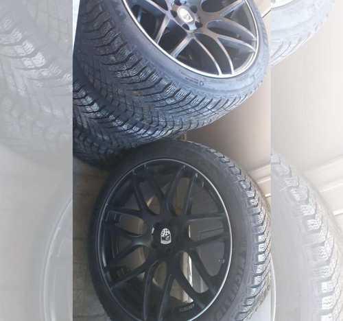 Michelin X-Ice North 4 275/40 R21